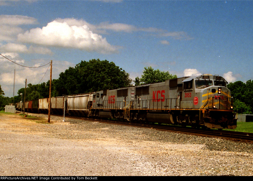 Gray engines, white clouds